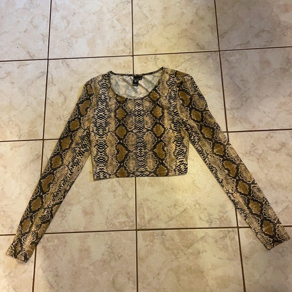 Windsor | Tops | Windsor Snake Skin Cropped Top | Poshmark
